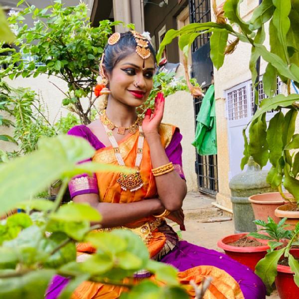 Ankitha V - Bharatanatyam dancer from 17 years, have a master degree in ...