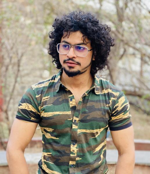 Prathmesh Viveki - Actor trainer with 10 year expirince in New Sanghavi ...