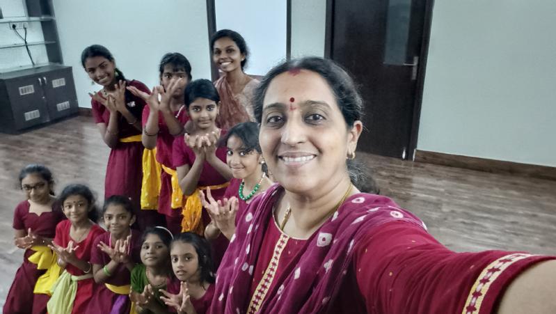 Hemalatha R. - Bharathanatyam and carnatic teacher with 30 years ...