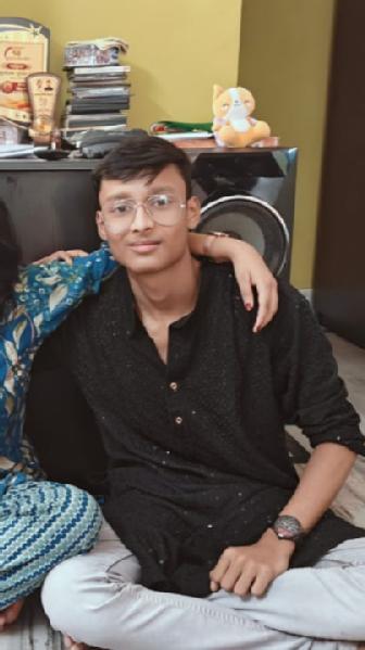 Sagnik Ghosh - I am a Bengali and i teach Bengali in Howrah, Kolkata