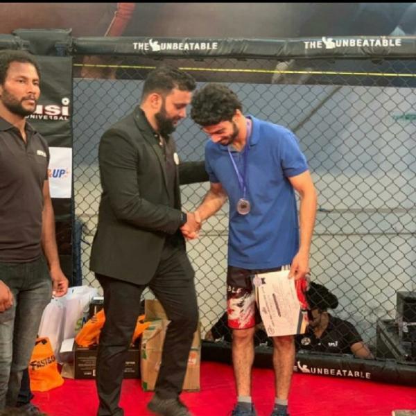 Varun Khanna - An mma fighter coaching kickboxing at Champions Dojo ...