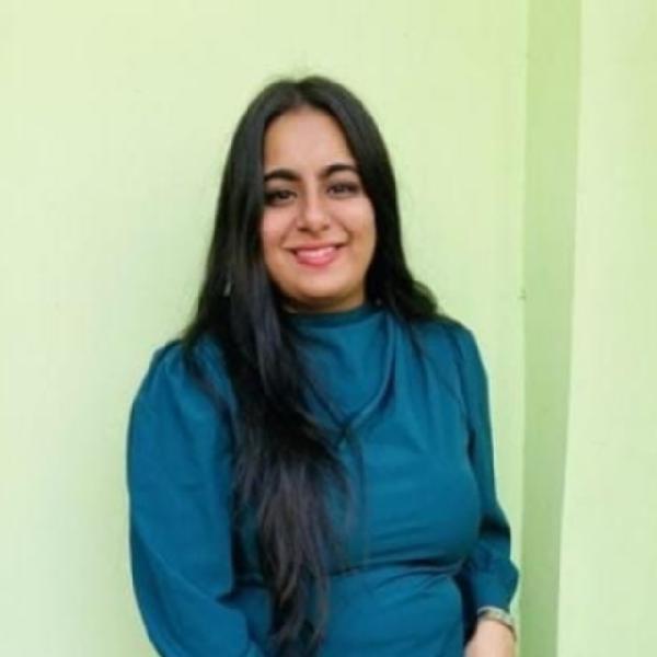 Dr Samridhi A. - Gold medalist BDS intern teaching biology with real-life medical...